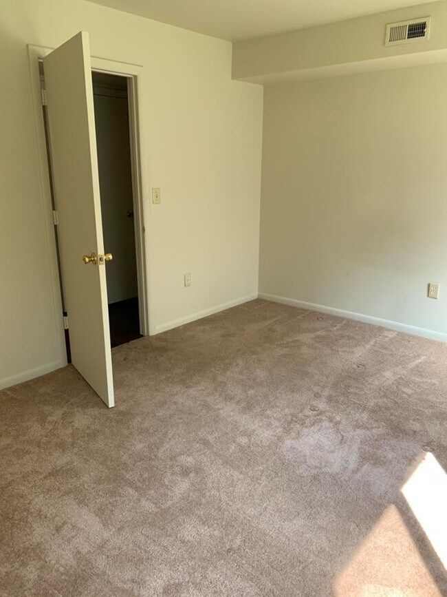 Lantern Ridge Apartments Apartments - Blacksburg, VA | Apartments.com