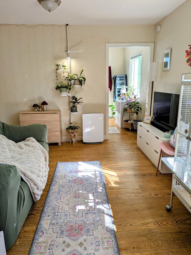Santa Venetia Apartments for Rent with EV Charging - San Rafael, CA ...