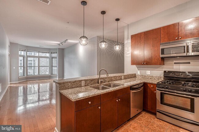 1209 N Charles St Unit 214, Baltimore, MD 21201 - Room for Rent in ...