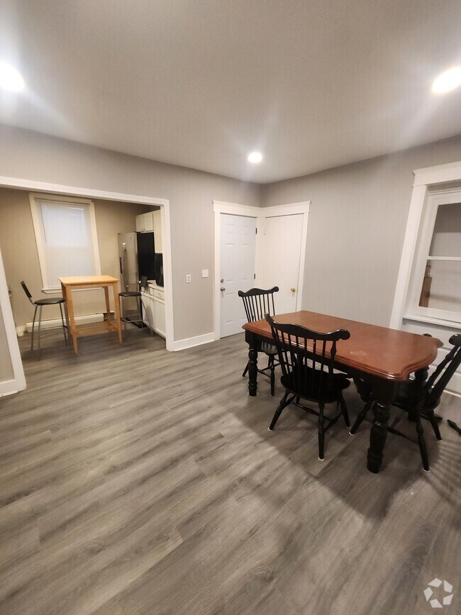 Duplex for Rent in Pawtucket, RI | Apartments.com