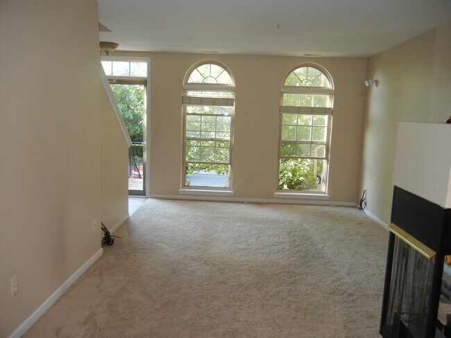 39471 Springwater Dr Unit 39471 Springwater dr, Northville, MI 48168 ...