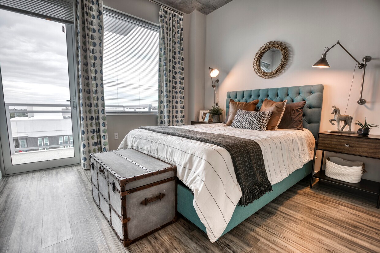 Vantage St. Pete - 160 16th St N Saint Petersburg, FL 33705 ...