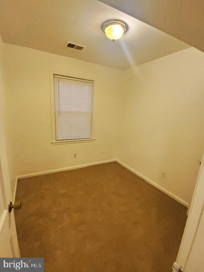 2007 37th St SE Unit 202, Washington, DC 20020 - Condo for Rent in ...