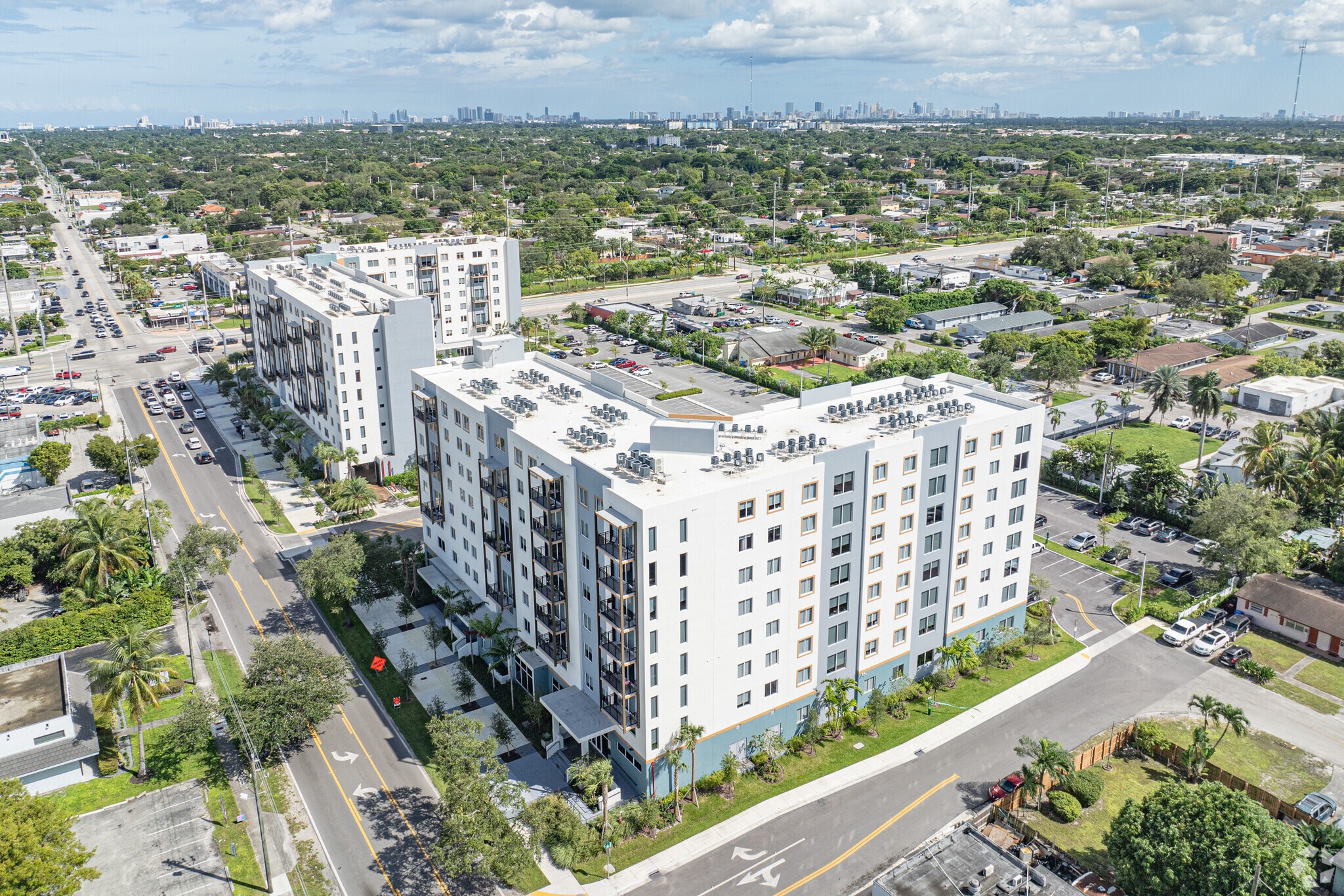 Pinnacle 441 - 890 N State Road 7 Hollywood, FL 33021 | Apartments.com
