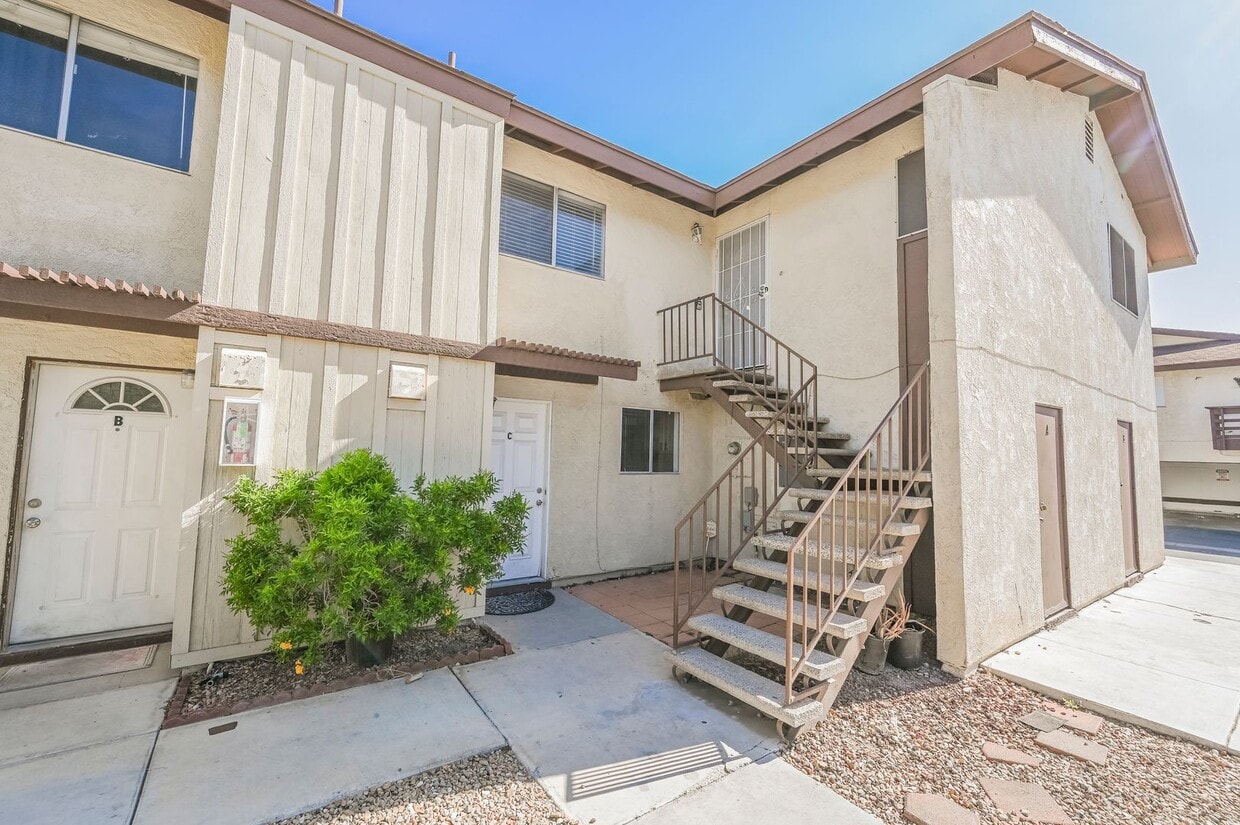 2357 Cardiff Ln Unit D, Las Vegas, NV 89108 - Condo for Rent in Las ...