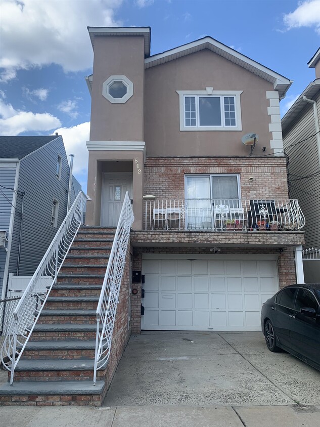 512 6th St Unit 2, Union City, NJ 07087 - Room for Rent in Union City ...