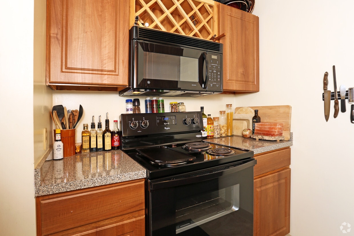 Peach Alley Court - 155 S Poplar St Elizabethtown, PA 17022 ...