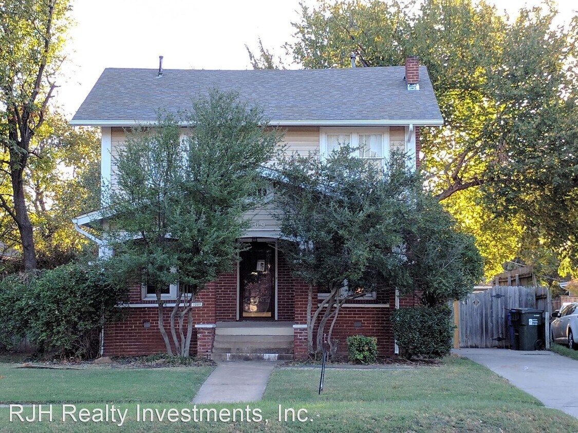 1009 Classen Blvd, Norman, OK 73071 - House Rental in Norman, OK | Apartments.com