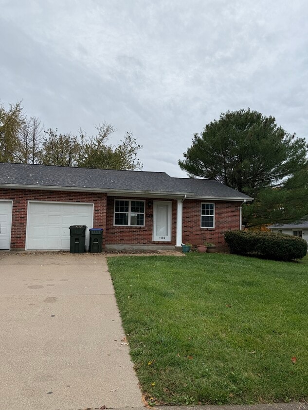 106 Debra Ln Unit 106 Debra, Waterloo, IL 62298 - Condo for Rent in Waterloo, IL | Apartments.com