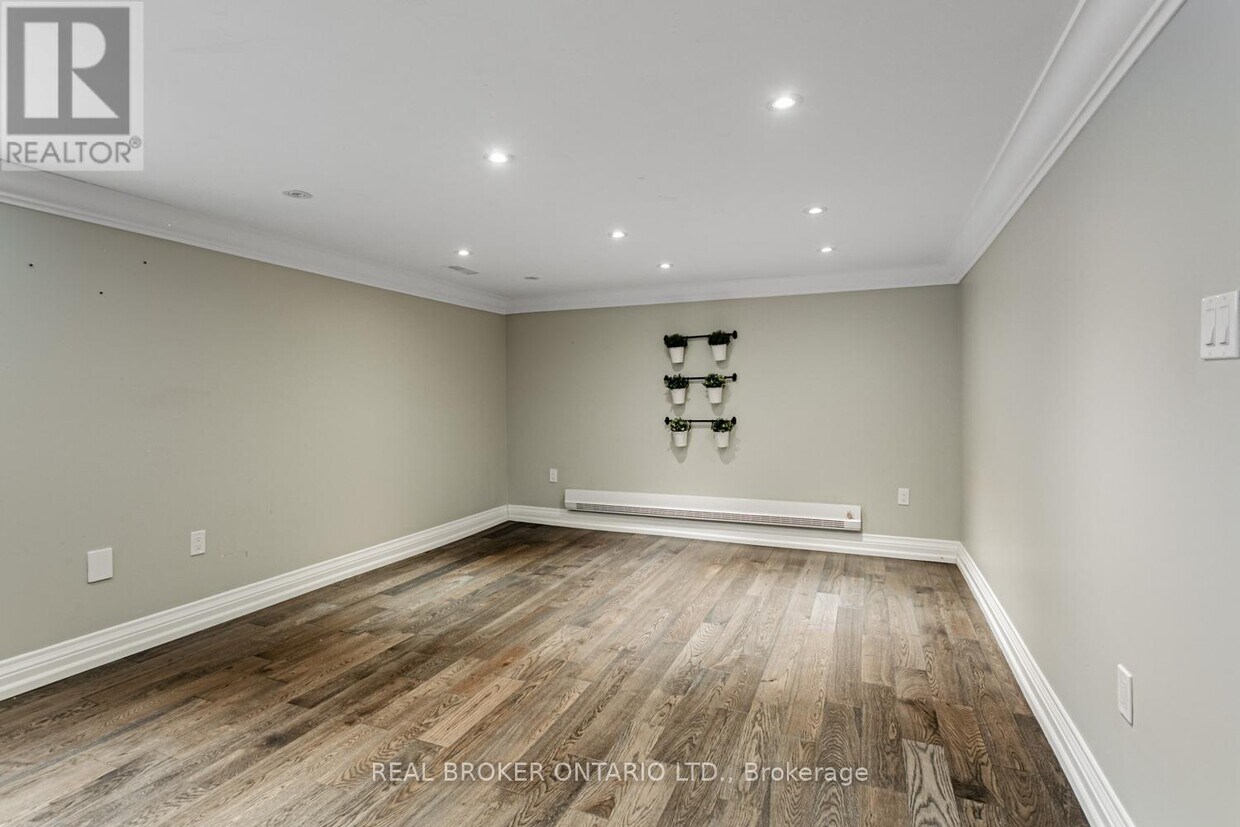 47 Highgate Rd, Toronto, ON M8X 2B4 - Maison à Louer à Toronto, ON ...