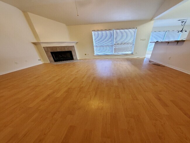 1008 Shadowood Dr, Bryan, TX 77803 | Apartments.com