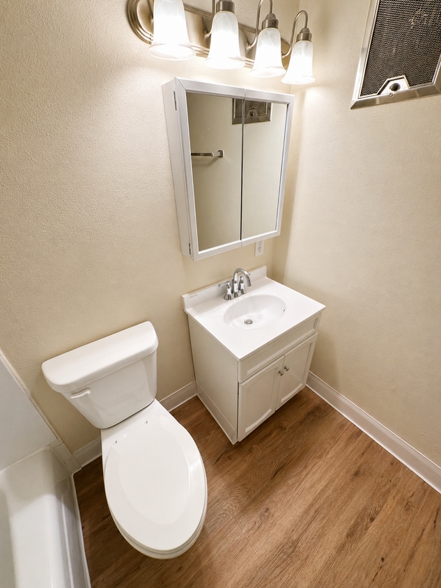 Black River Apartments - 604 N Black River St Sparta, WI 54656 ...