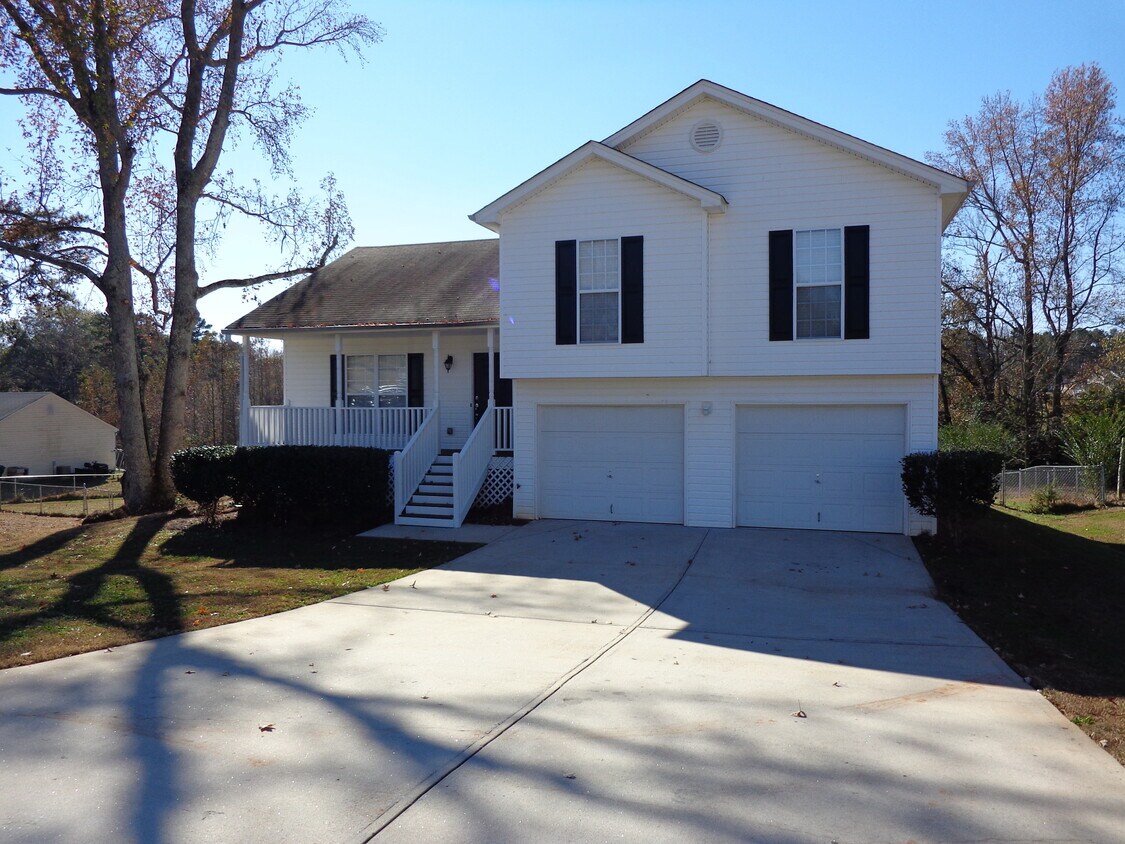 421 Raymond Dr, Winder, GA 30680 | Apartments.com
