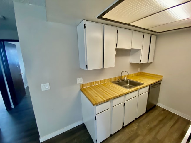 10858 1St Ave SW, Seattle, WA 98146 | Apartments.com