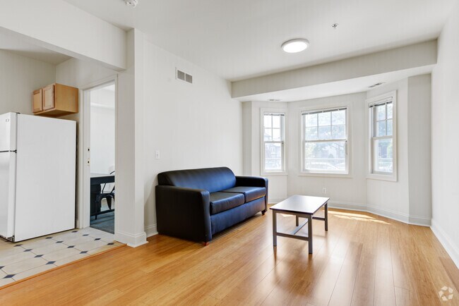 North Burns Park Apartments for Rent with High Ceilings - Ann Arbor, MI ...