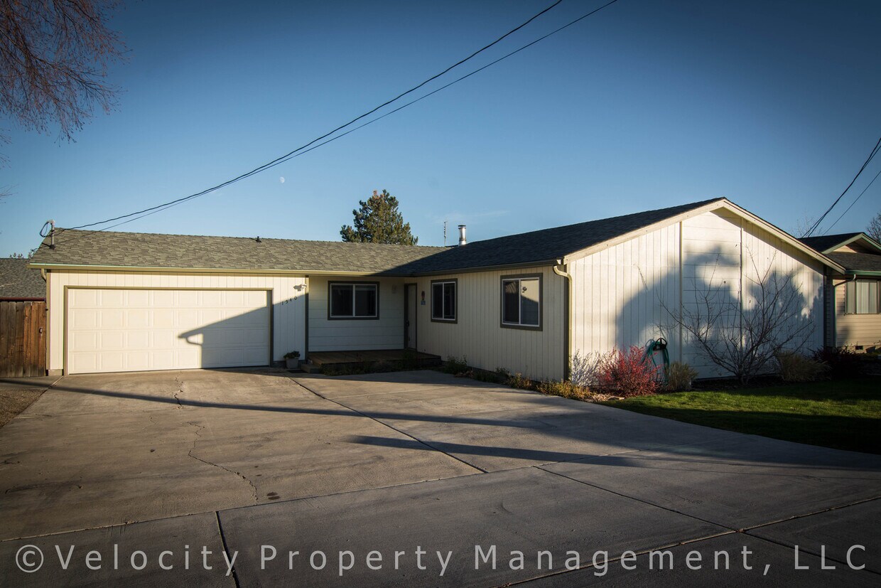 1540 SW 23rd St, Redmond, OR 97756 - House Rental in Redmond, OR ...