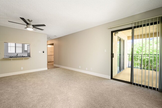 The Plaza at Canoga Park - 21031 Parthenia St Canoga Park, CA ...