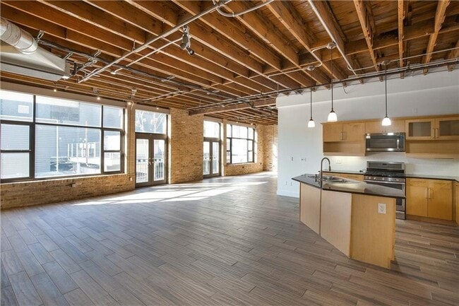 411 Brazos St Unit 221, Austin, TX 78701 - Condo for Rent in Austin, TX | Apartments.com