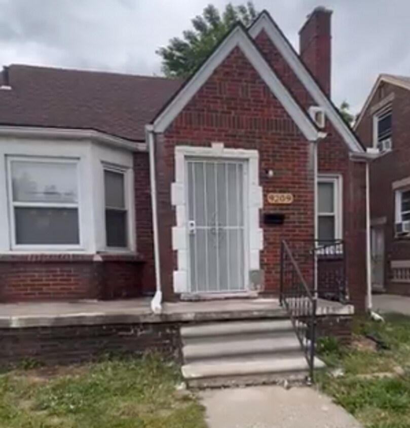 9209 Whitcomb, Detroit, MI 48228 - House Rental in Detroit, MI ...