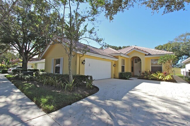 Apartments for Rent with a Walk-In Closet in Hamptons, Jupiter ...