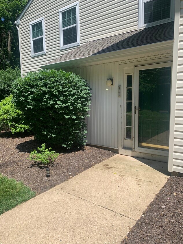 106 Briarcliff Ct Glen Mills PA 19342 Townhome Rentals In Glen 106-briarcliff-ct-glen-mills-pa-19342-townhome-rentals-in-glen
