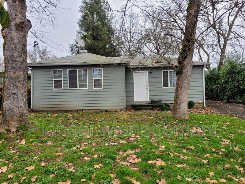 370 Gregory Dr, Winston, OR 97496 - House Rental in Winston, OR ...