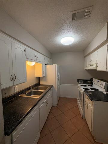 708 E Pecan St, Hurst, TX 76053 - Townhome Rentals in Hurst TX ...