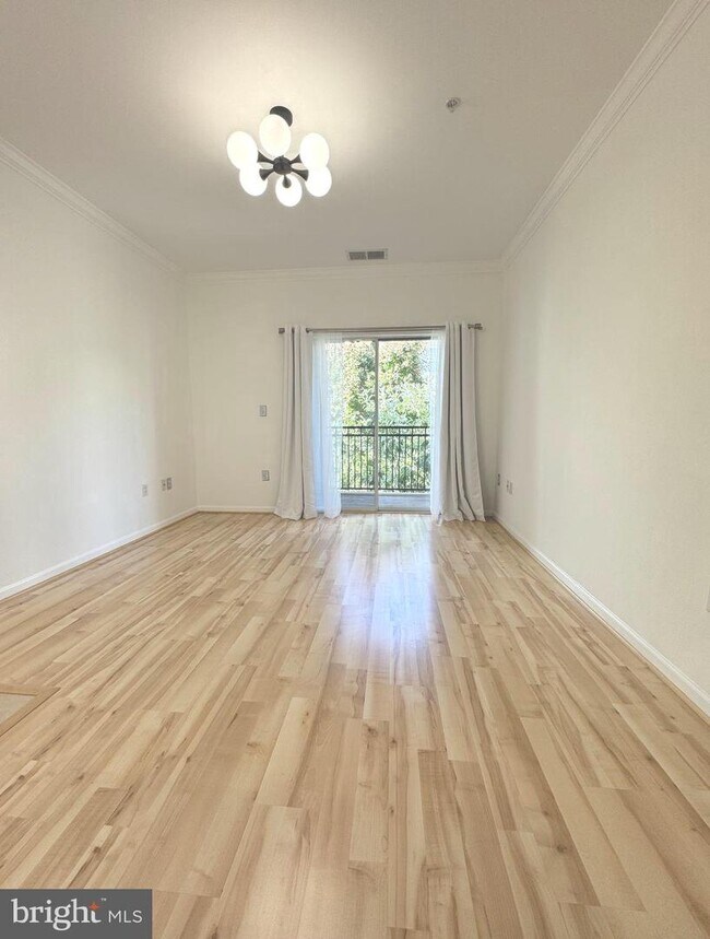 12909 Centre Park Cir Unit 305, Herndon, VA 20171 - Room for Rent in ...