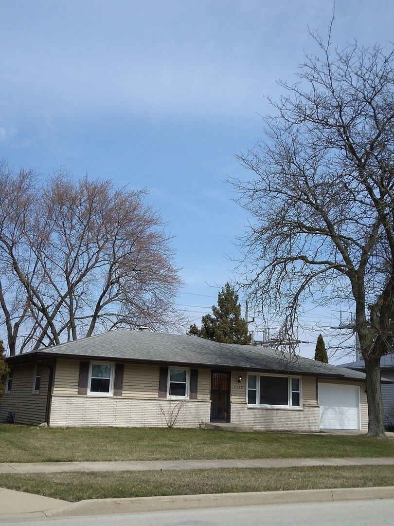 1920 Root St, Crest Hill, IL 60403 - House Rental in Crest Hill, IL ...
