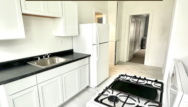 Fairhill Village Apartments for Rent with High Ceilings - Cleveland, OH ...