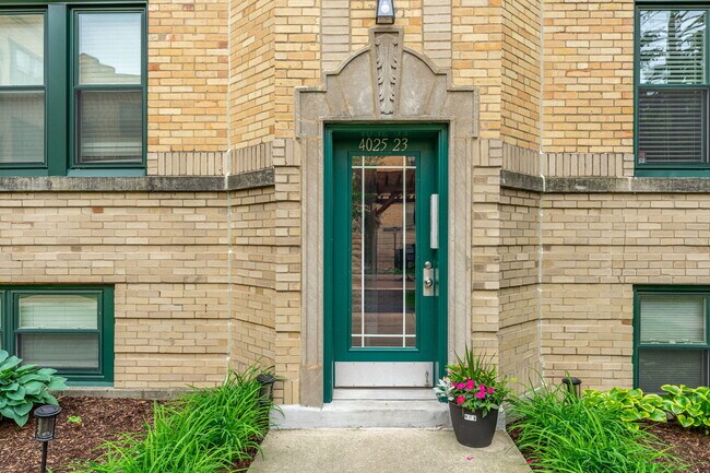 4023 N Mozart St, Chicago, IL 60618 - House Rental in Chicago, IL ...