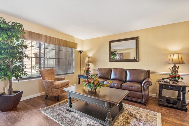 Siena on Westheimer - 6263 Westheimer Rd Houston, TX - Apartments for ...