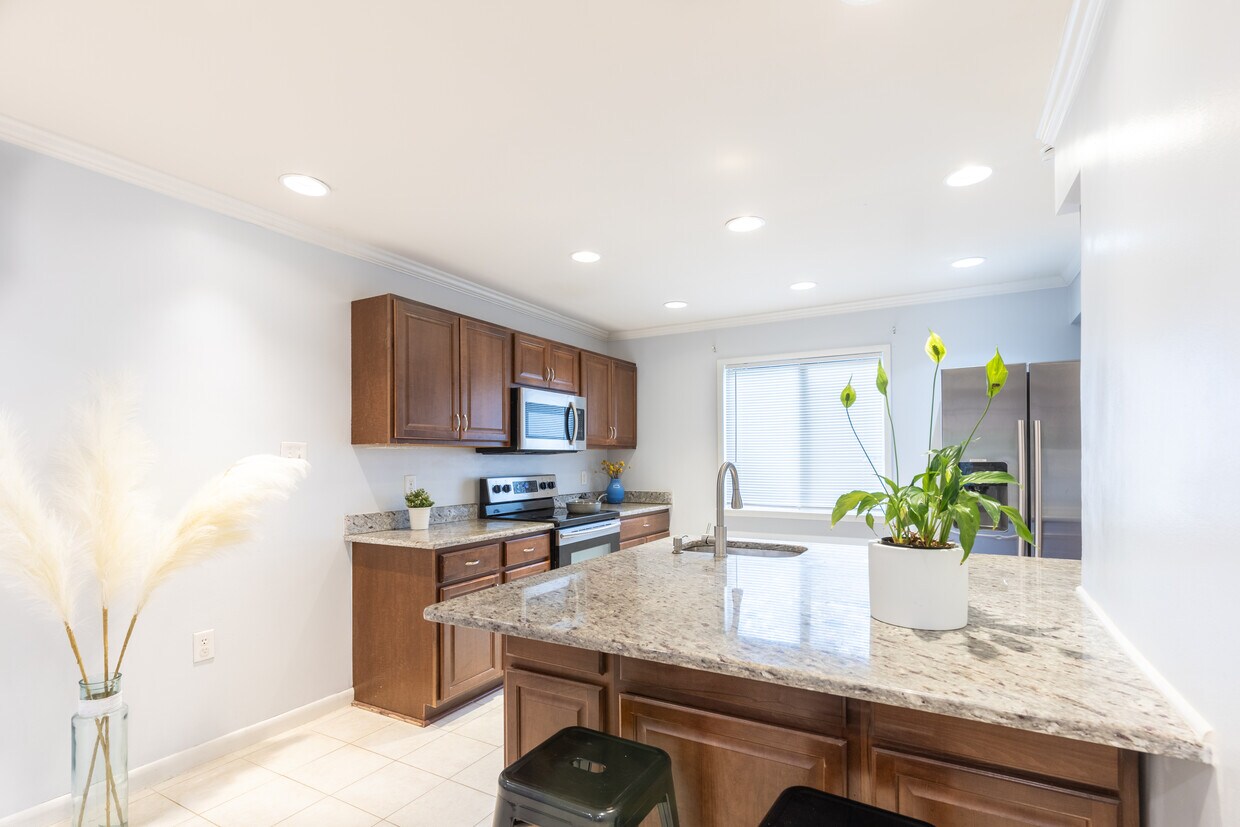 2305 Emerald Heights Ct, Reston, VA 20191 - Townhome Rentals in Reston ...