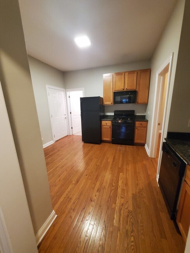 3471 S Archer Ave, Chicago, IL 60608 - House Rental in Chicago, IL ...