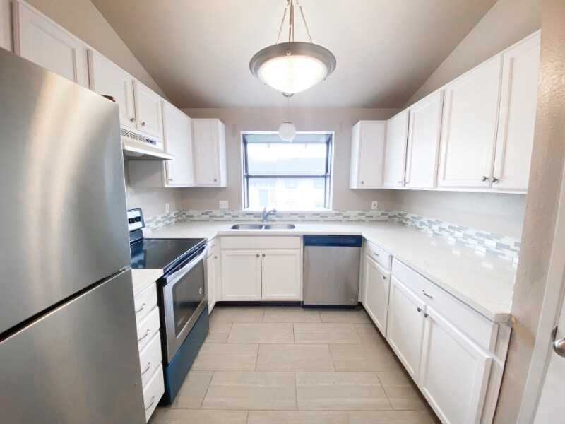 1313 W James St Unit 4, Kent, WA 98032 | Apartments.com