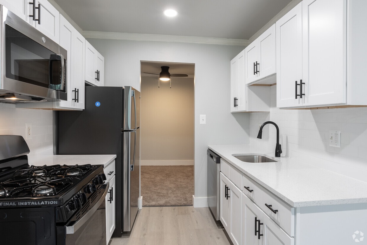Woodvale Apartments - 13831 Castle Blvd Silver Spring, MD 20904 ...