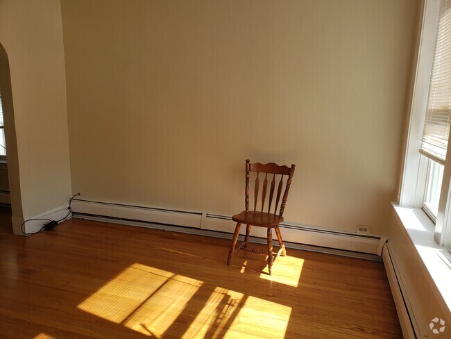 Slag Valley Apartments for Rent with Hardwood Floors - Chicago, IL ...