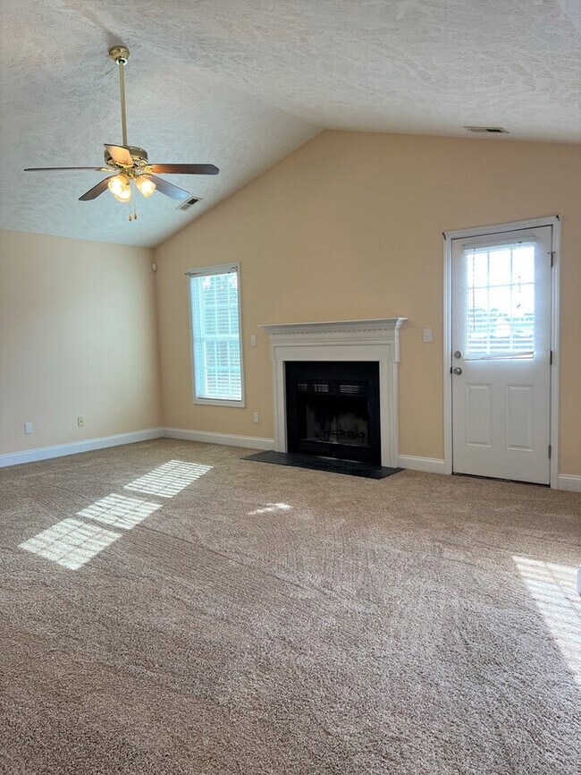 DO NOT DISTURB OCCUPANTS SHOWING IS B House For Rent In Raeford NC Apartments do-not-disturb-occupants-showing-is-b-house-for-rent-in-raeford-nc-apartments