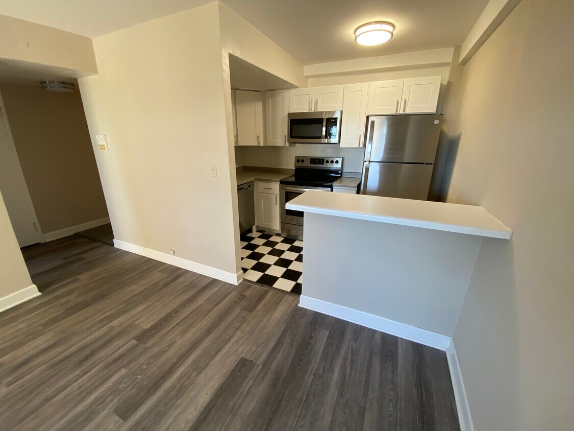 The Empire Building - Apartments in Milwaukee, WI | Apartments.com