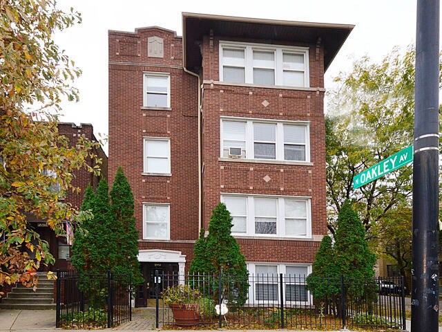 2257 W Addison St, Chicago, IL 60618 - House Rental in Chicago, IL ...