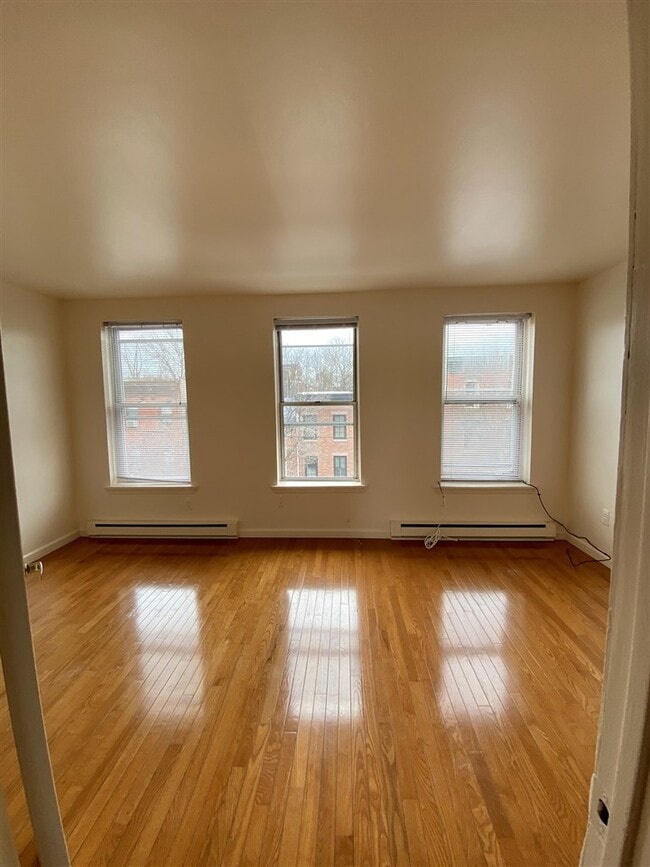 277 5th St, Jersey City, NJ 07302 - House Rental in Jersey City, NJ ...