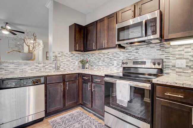 Gables Metropolitan Uptown - 3300 Sage Rd Houston, TX | Apartments.com