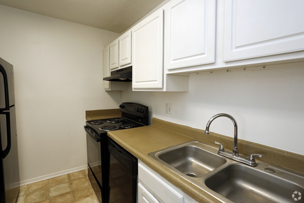 Patriot Woods (Regency Woods) - 4800 Long Ave Pascagoula, MS 39581 ...