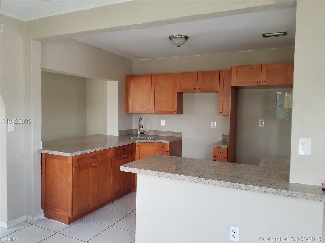 425 SW 65th Ave, Miami, FL 33144 - House Rental in Miami, FL | Apartments.com