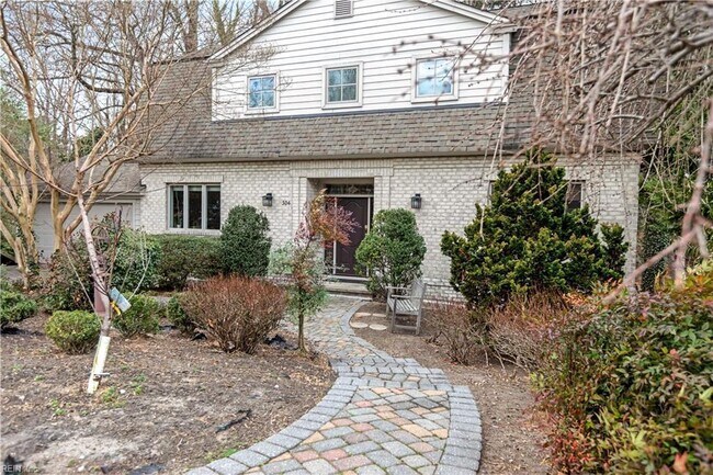 The Coves Apartments for Rent with High Ceilings - Williamsburg, VA ...