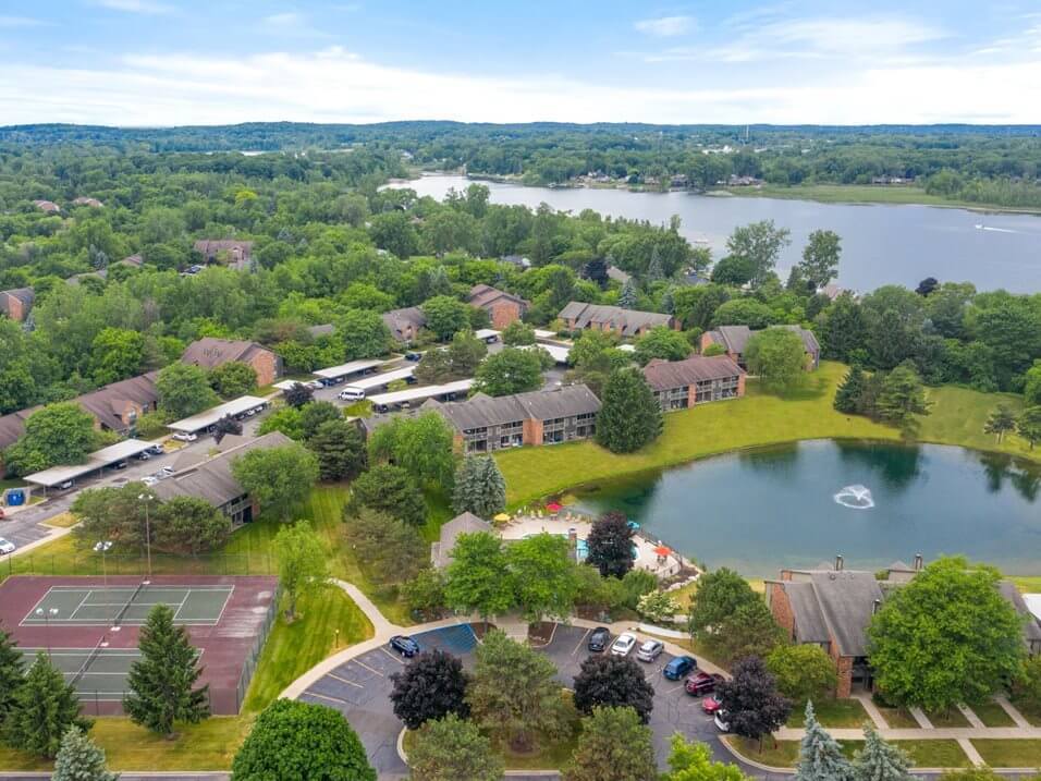 Lancaster Lakes Apartments - Clarkston, MI | Apartments.com