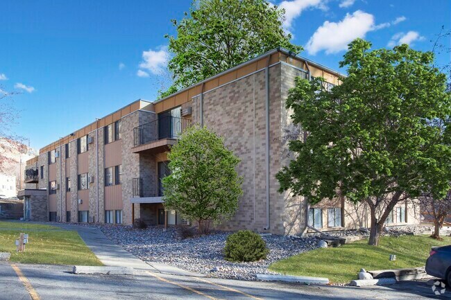 North Park Apartments for Rent with Hardwood Floors - Billings, MT ...