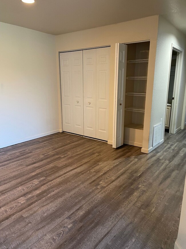 CLEAR CREEK APARTMENTS - 1001 Clear Creek Trl North Manchester, IN ... CLEAR CREEK APARTMENTS - 1001 Clear Creek Trl North Manchester, IN ...