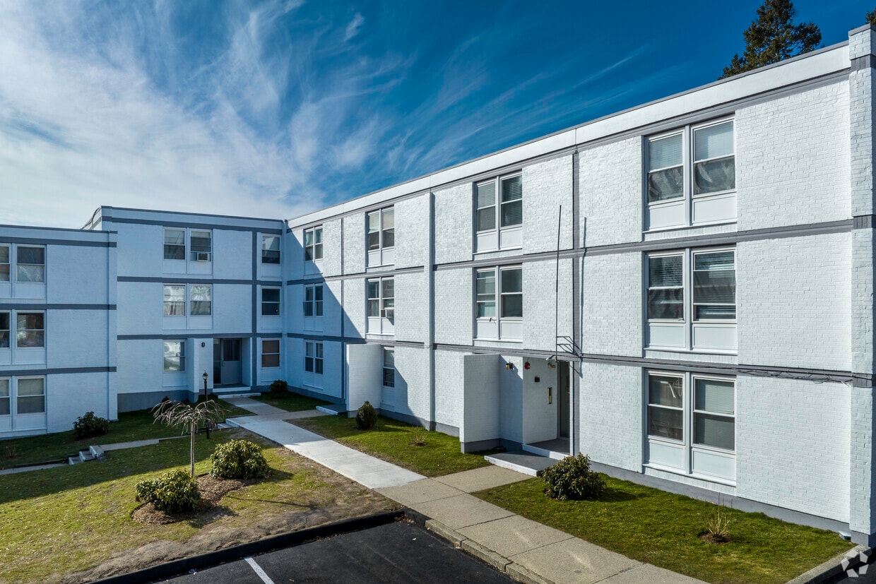 Park Place Navarino LLC - 100 Park Pl Pawtucket, RI 02860 | Apartments.com