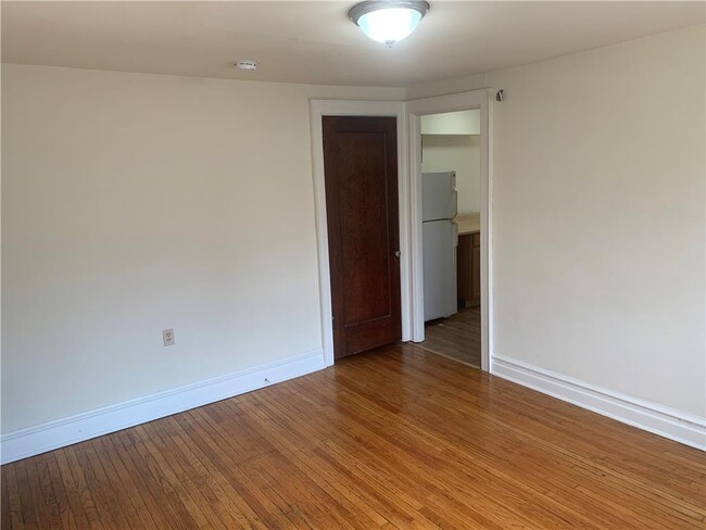 2403 W Allen St Unit 3rd Fl, Allentown, PA 18104 - Room for Rent in ...